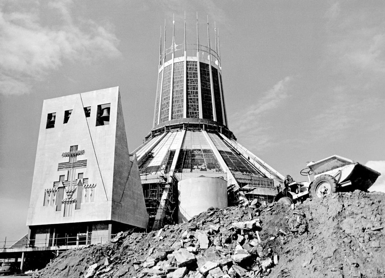 Natalie Bradbury – William Mitchell: Artist, Designer, Inventor